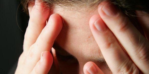 10 Sinais De Uma Concussão (lesão Na Cabeça) E Causas - PuroMD